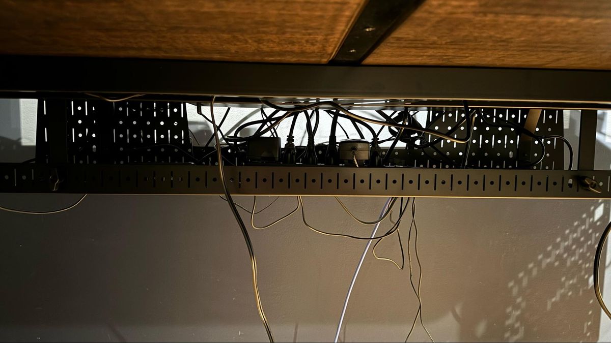 Corsair Platform:6 Standing Desk Review: Premium Design with a Price ...