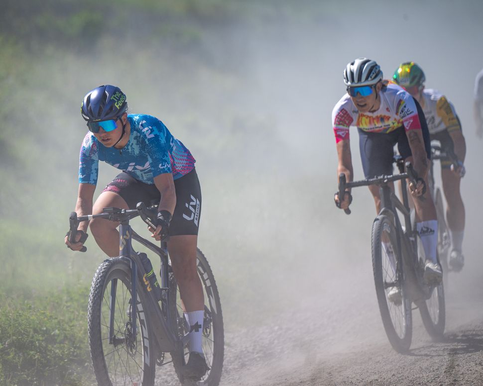 'Survial mode' lands Melisa Rollins sixth place at Sea Otter Gravel ...