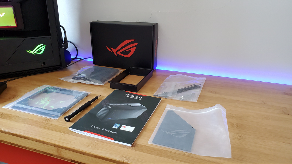 Building in Asus’ ROG Z11 ITX Case: Pretty Impracticalities | Tom's ...