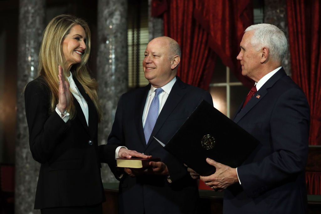Republican Kelly Loeffler sworn in as Georgia's newest U.S. senator ...