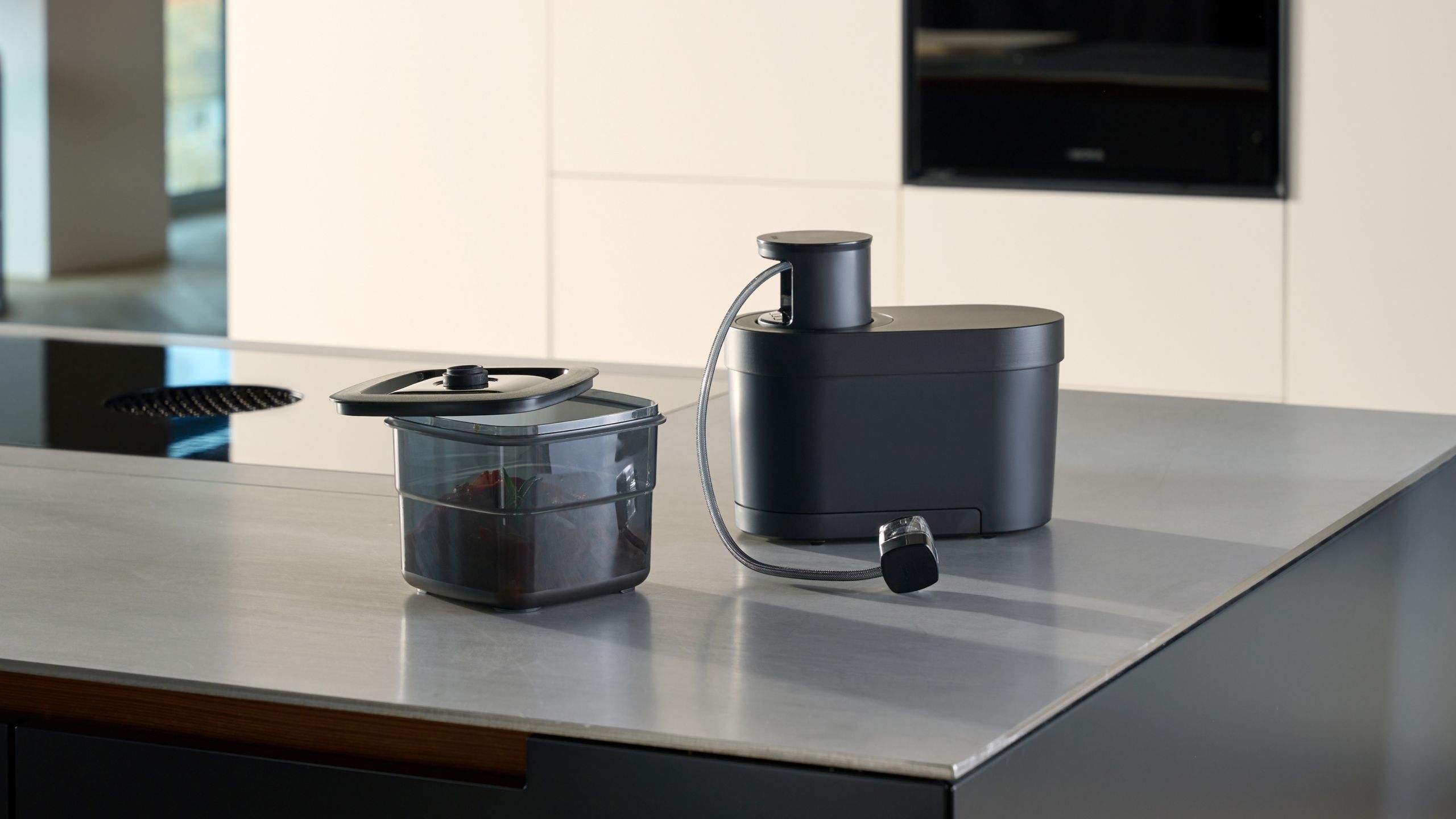 Bora QVAC Move Review - A Surprisingly Versatile Vacuum Sealer | Livingetc