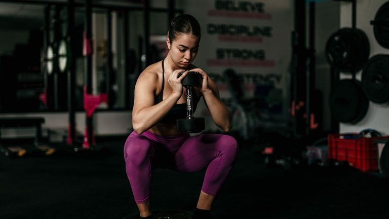 You only need this five-move beginner dumbbell workout to build total ...