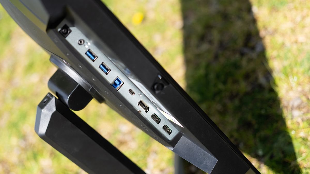 Acer Predator X27U review: a gaming OLED monitor that has speed on its ...