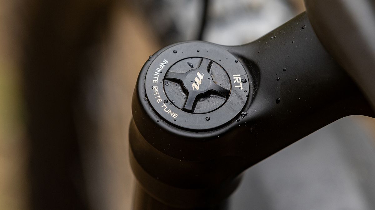 Manitou Mezzer Pro review | Bike Perfect