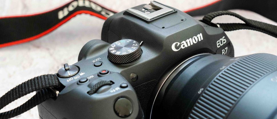 Canon EOS R7 Review | Space