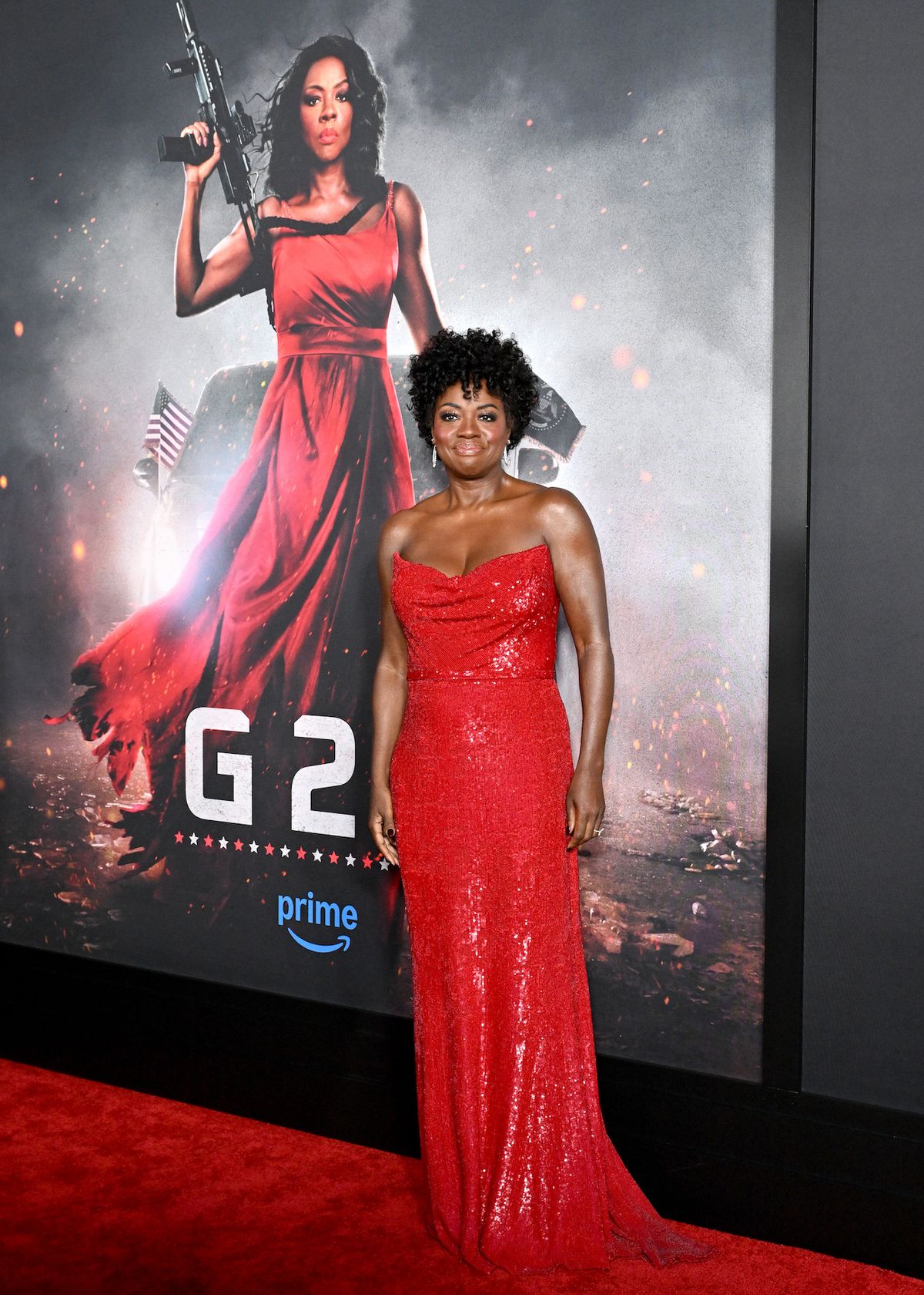 Viola Davis Took Method Dressing To A Whole New Level With Her Sparkly ...