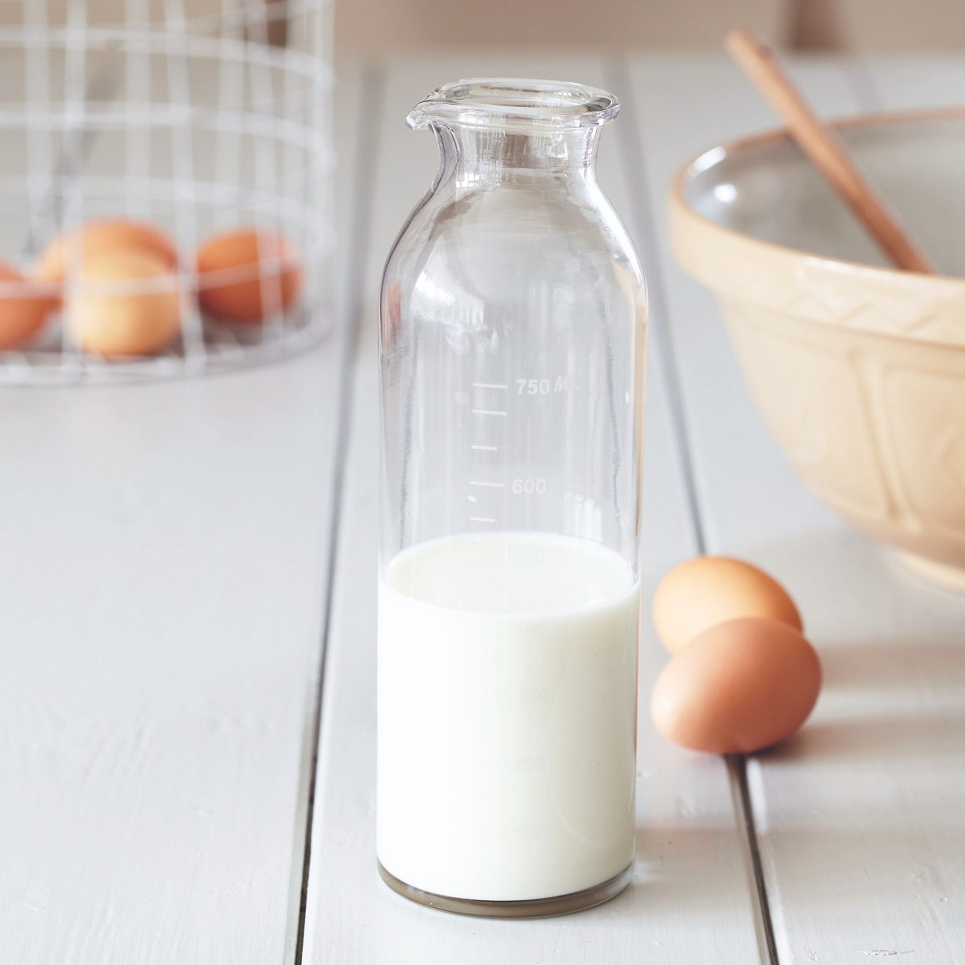 Does milk remove blood stains? Cleaning experts reveal | Ideal Home