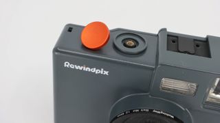 This photographer couldn’t find a film-inspired compact camera he liked ...