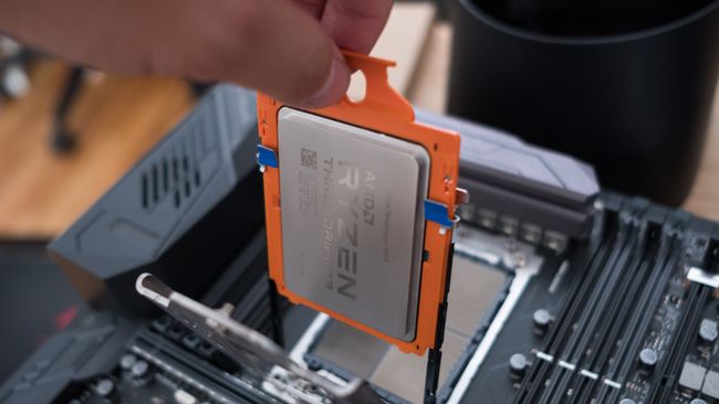 AMD Ryzen Threadripper vs EPYC: What should professionals use? | TechRadar