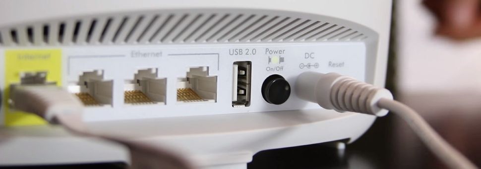 What devices can you connect to NETGEAR Orbi RBK50 USB port? | Windows ...