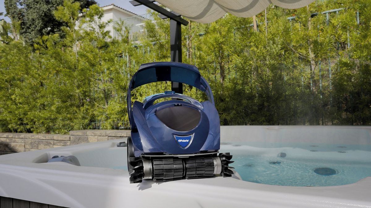 Polaris introduces the world's first automatic robot cleaner for spas and hot tubs | T3