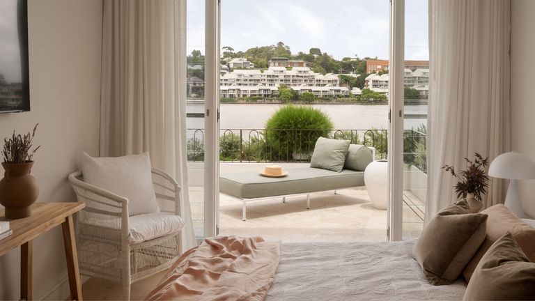 Is 'Biphasic Sleep' the Answer to Better Rest in the Summer? | Livingetc