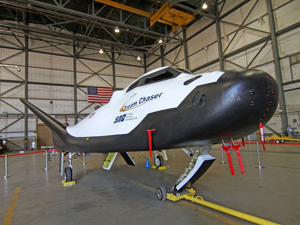 Dream Chsaer Captive Carry Test in Pictures | Space