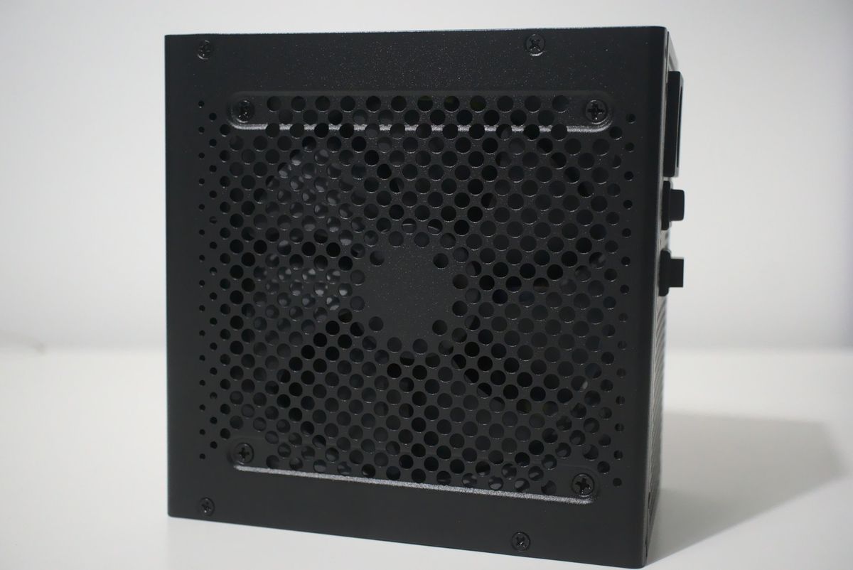 NZXT C650 PSU review: A power supply that packs a punch where it ...