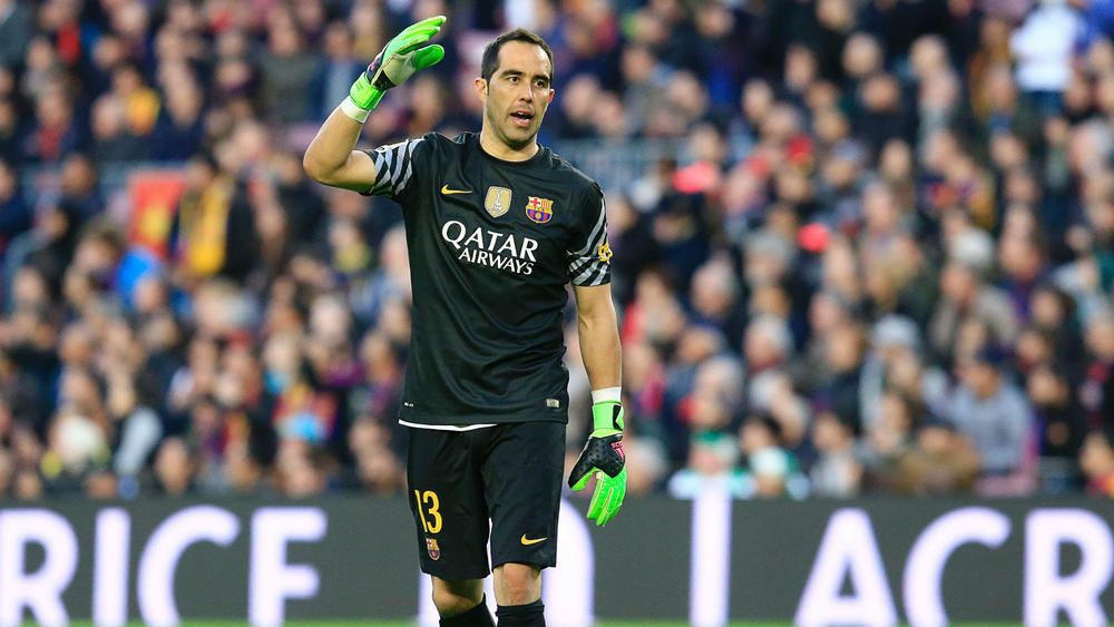 Barca keeper Bravo set for tests on calf strain | FourFourTwo