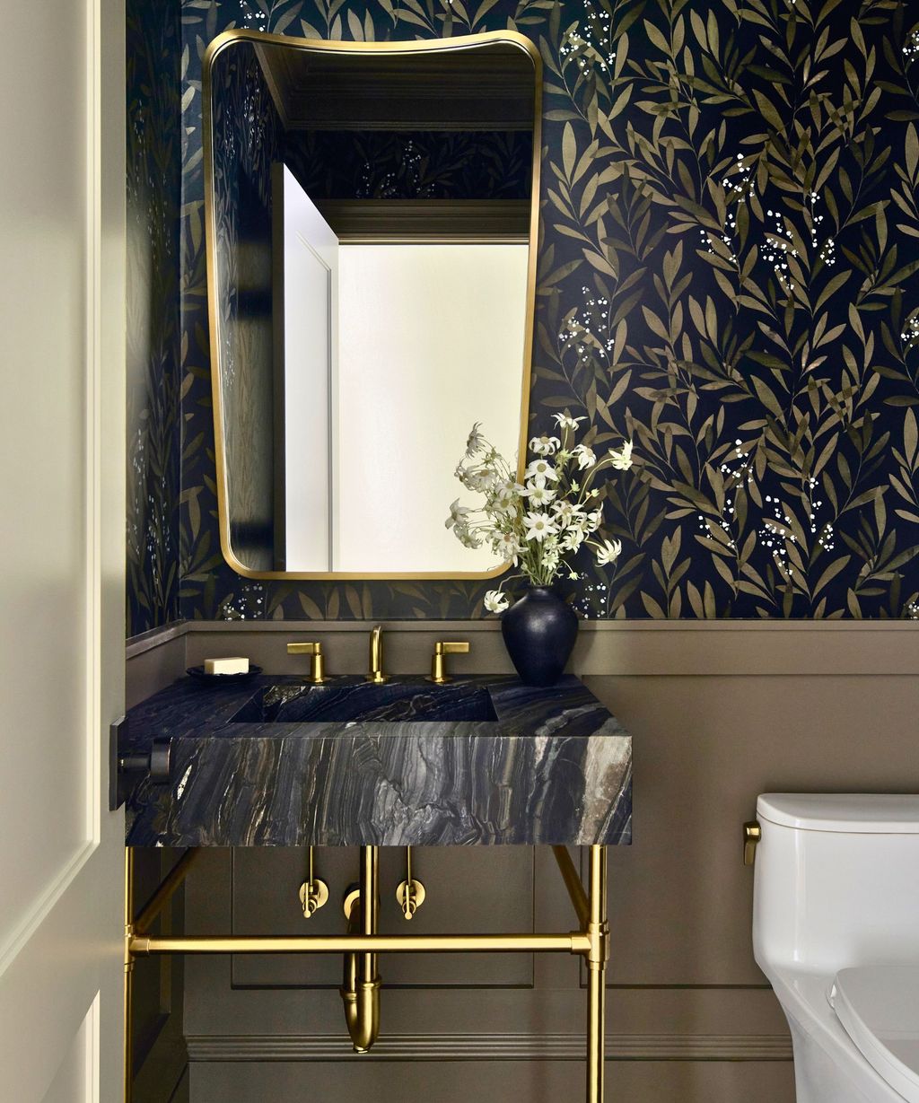 Rich colors and textured walls updated a dated NYC home | Homes and Gardens