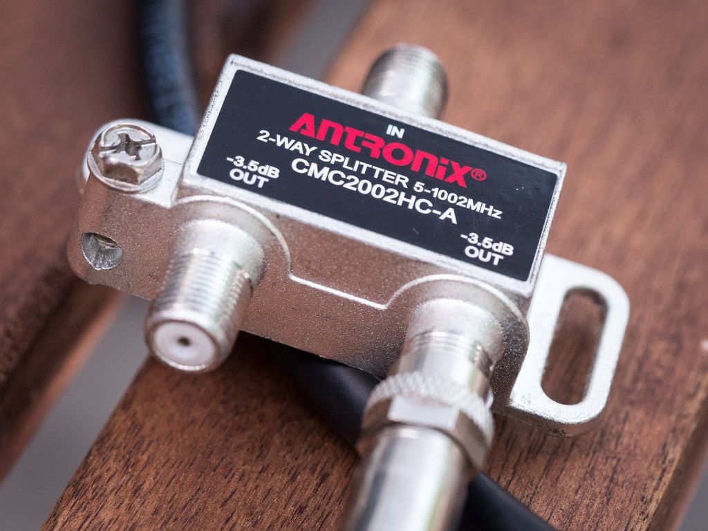 Is it OK to use a splitter with an antenna? | What to Watch