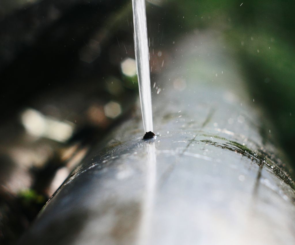 What to do if you have a burst water pipe outside your house | Homebuilding