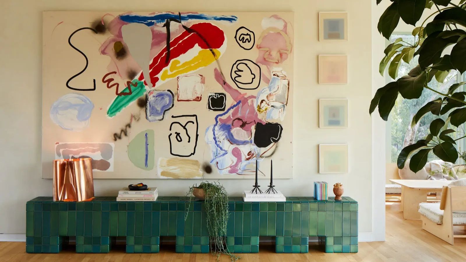 5 interior designers share their secrets for transforming a blank wall ...