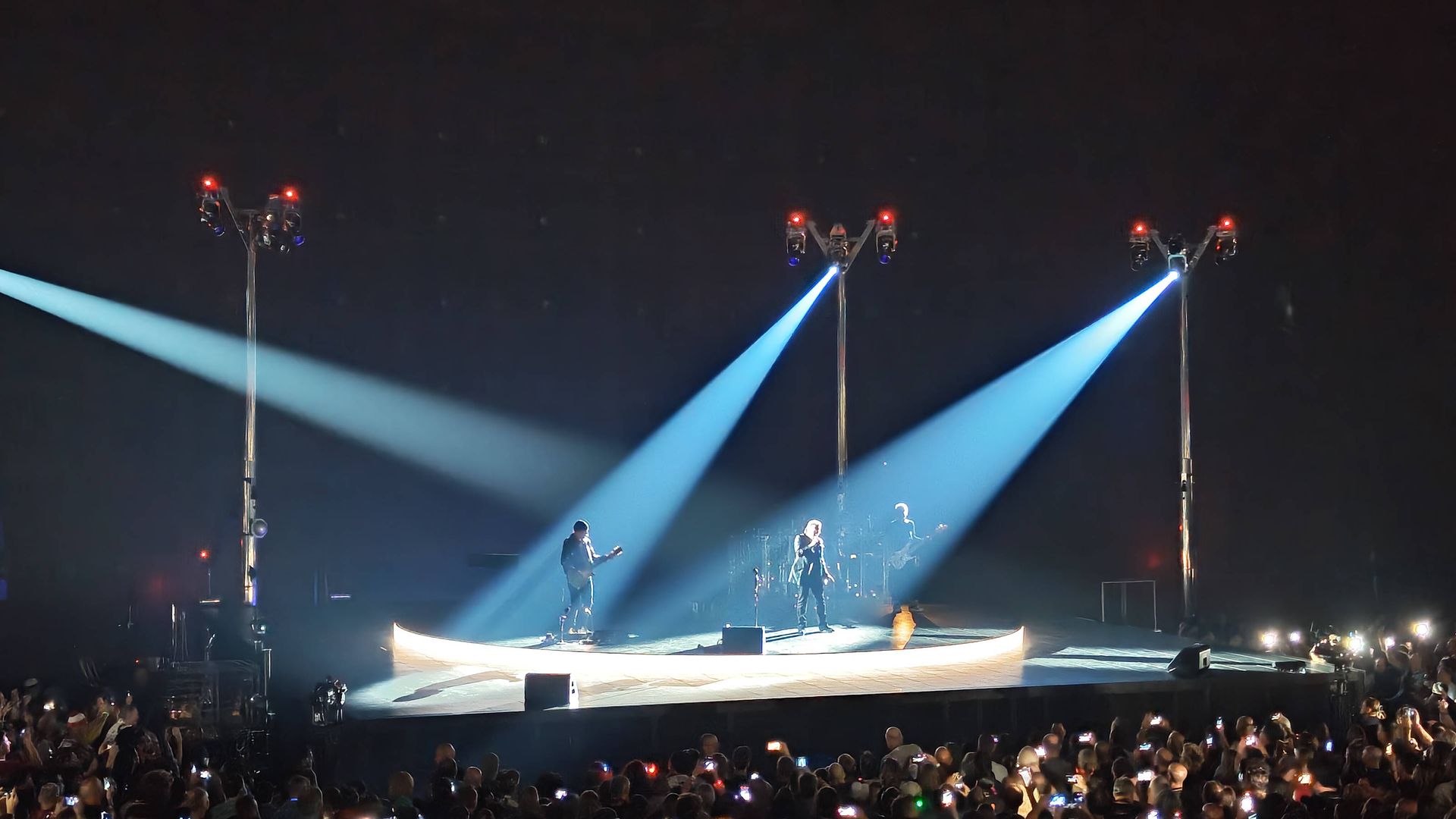 U2 in Las Vegas review: a monumental sonic and visual spectacle ...