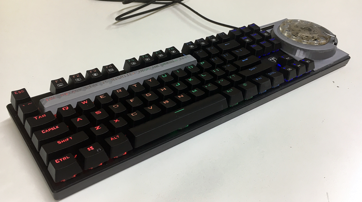 Modded Keyboard Flaunts Vintage Rotary Phone Dial | Tom's Hardware