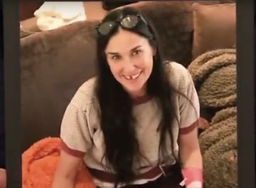 Shock Demi Moore teeth revelation: "Stress sheared off my front tooth ...
