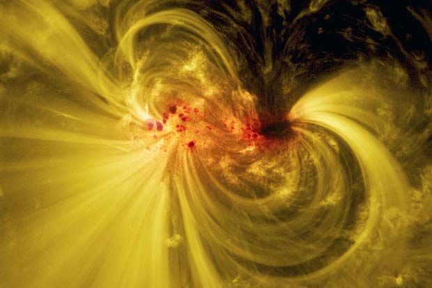 Watch Massive Sunspot's Two-Week Trek Across Sun's Face (Video) | Space
