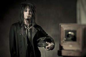 Nikki Sixx on Poison Fans: "They've Lost the Plot on Why Rock N Roll ...