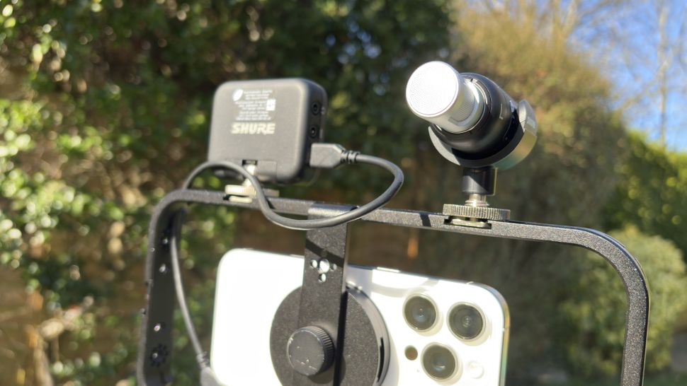Shure MoveMic 88+ receiver kit review: a discrete yet highly versatile ...