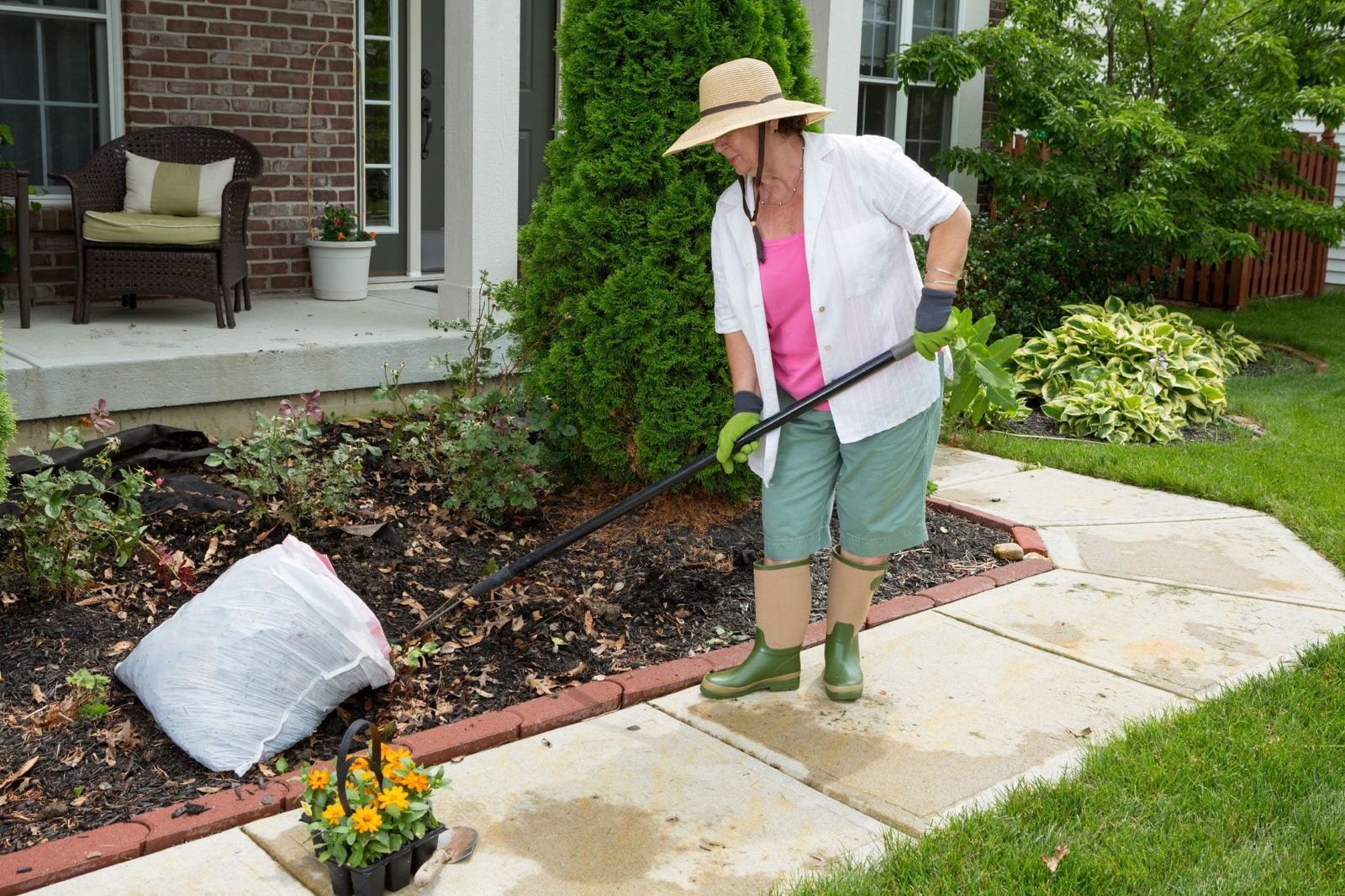 Tools For Disabled Gardeners - Tips For Making Garden Tools Easier To ...