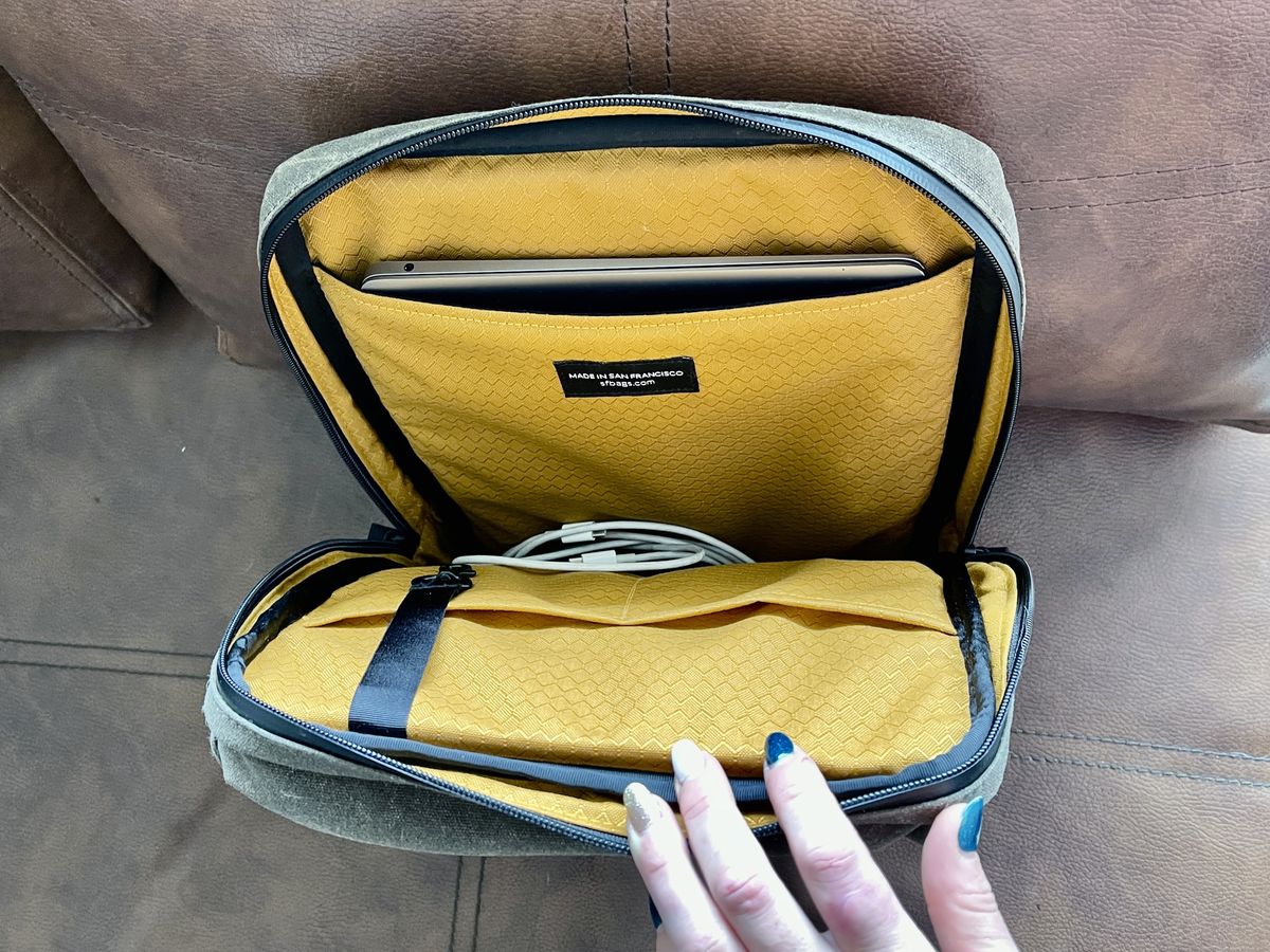 WaterField Bolt Sling review: The bag that will outlive your MacBook ...