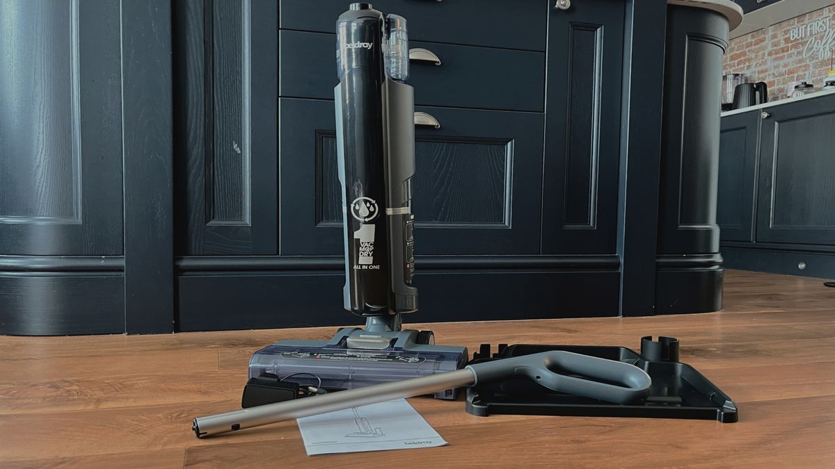 This floor cleaner is a game-changer for busy families | Homebuilding