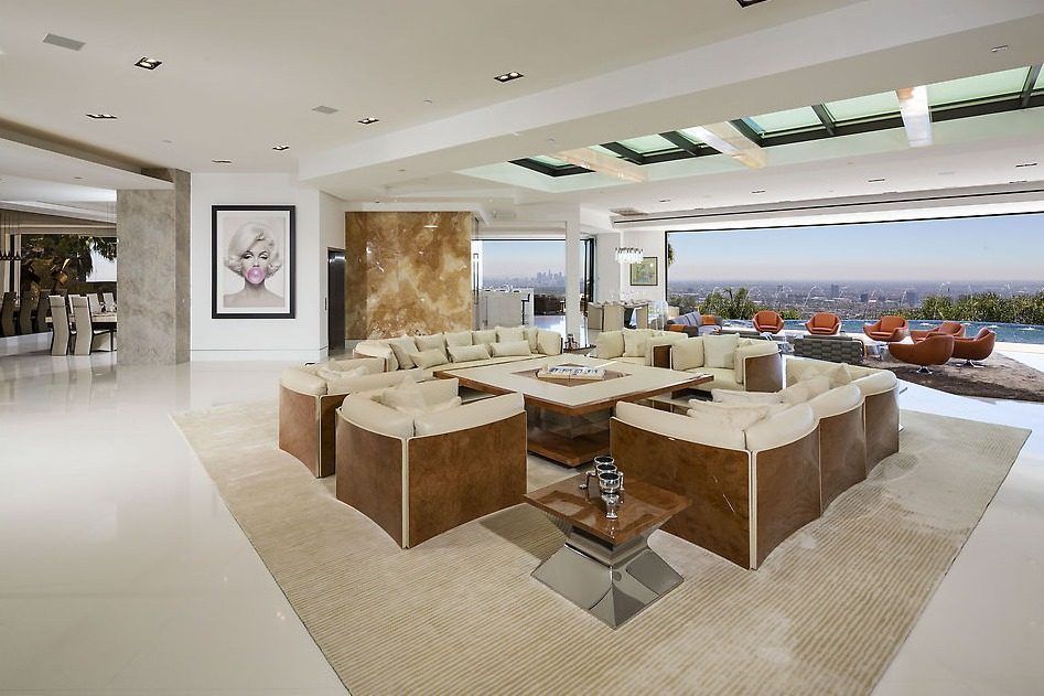 Notch now owns a $70m megamansion in Beverly Hills | PC Gamer