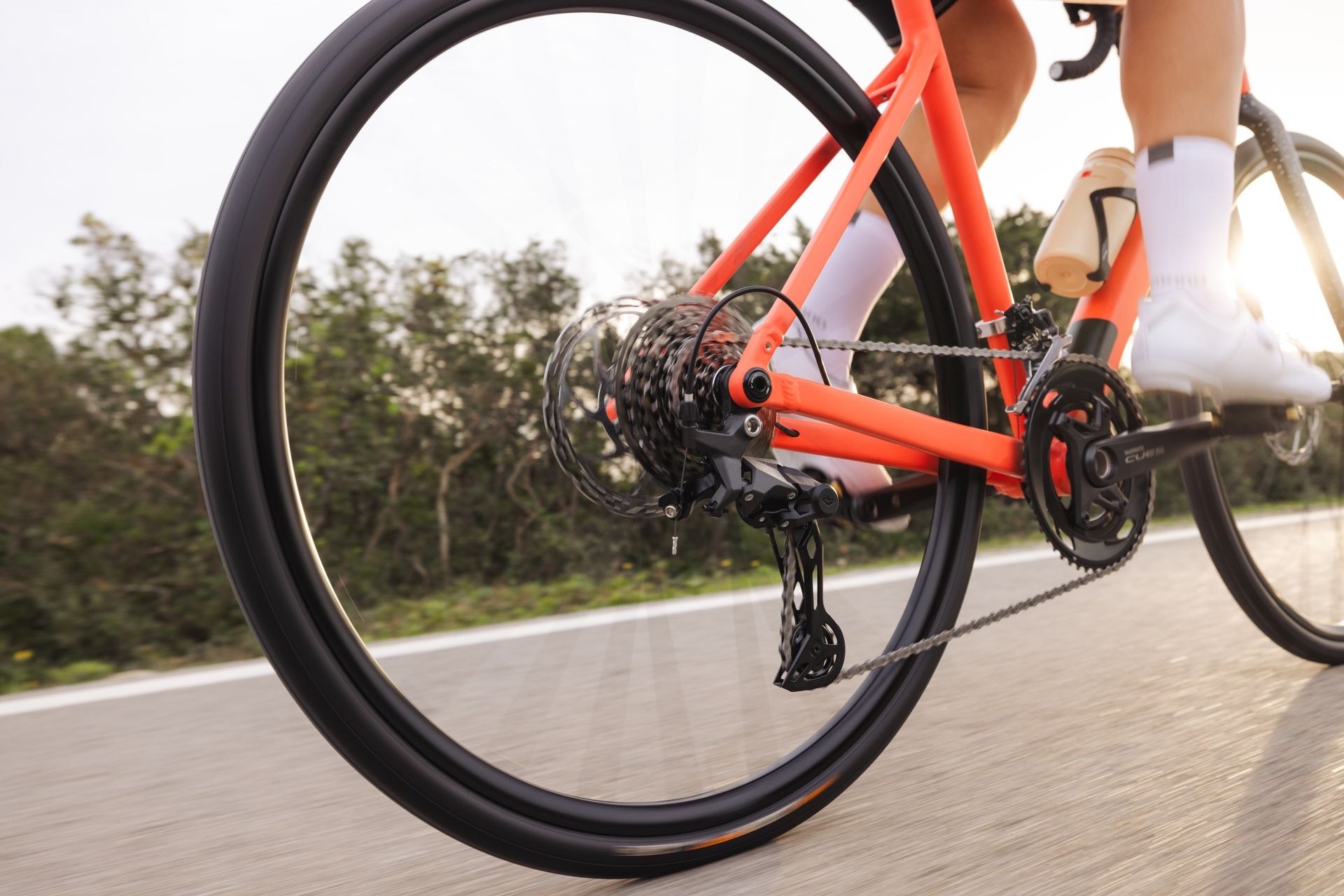 New Shimano CUES groupsets reshape its road and gravel lineup ...