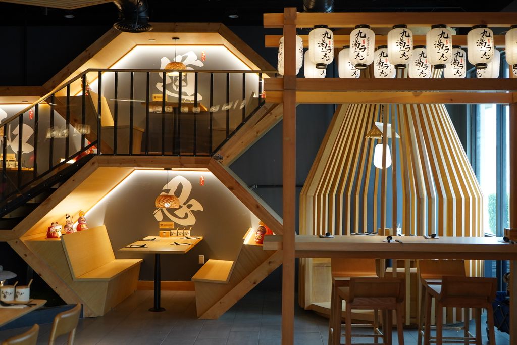 Kyuramen touches down in Los Angeles with glowing honeycomb-shaped ...