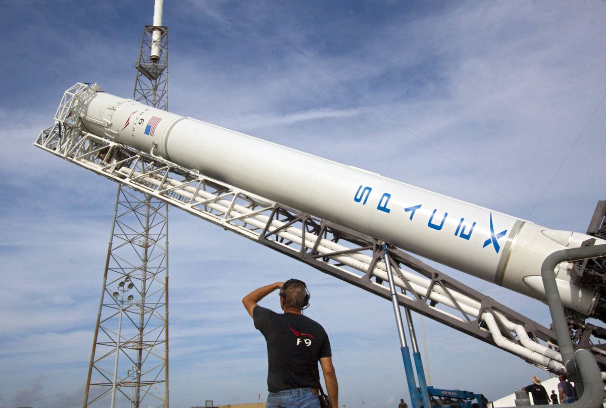 Private SpaceX Rocket Test-Fires Engines for Space Station Trip | Space