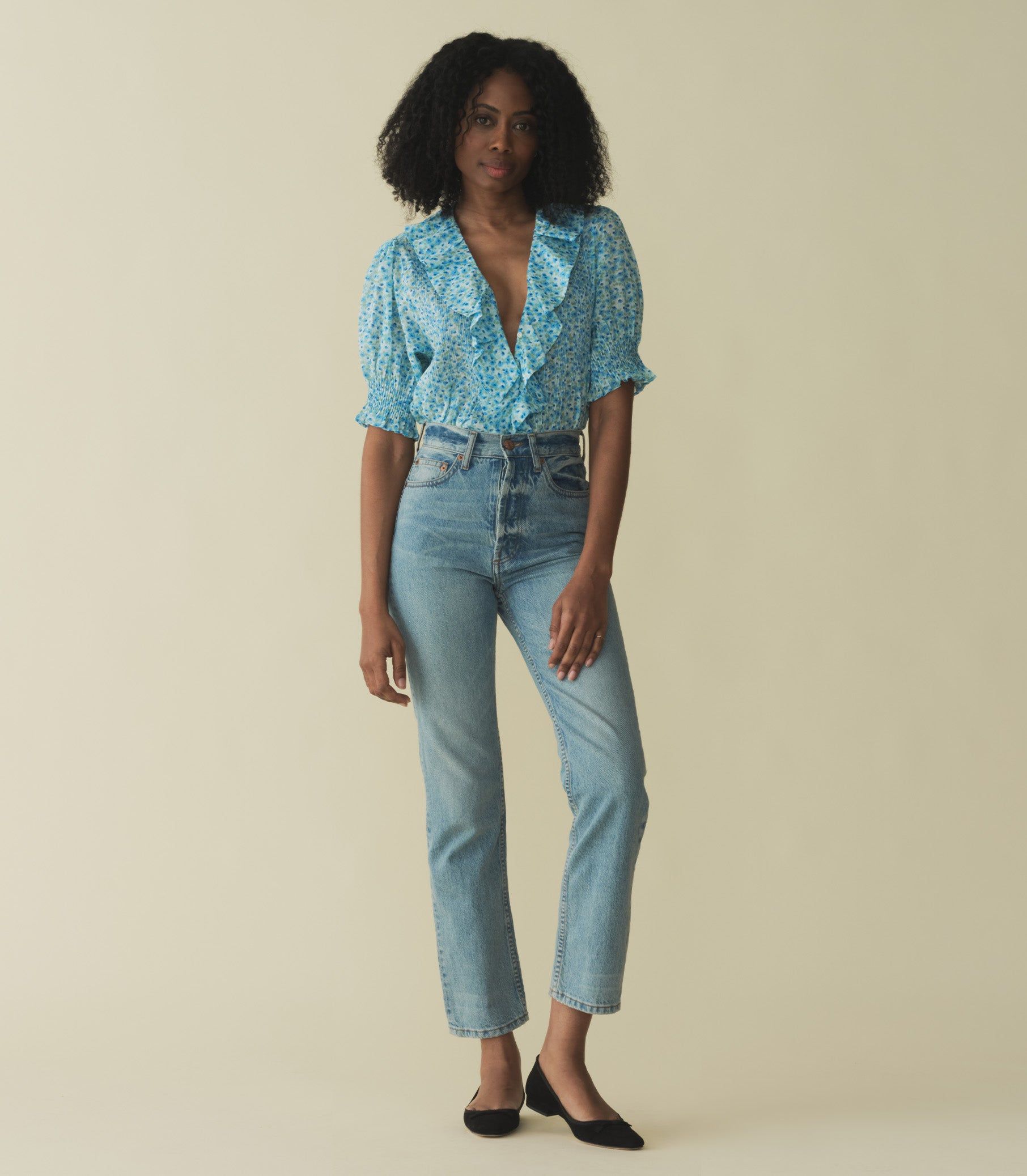 Taylor Swift's Prettiest Summer Top Is Finally Back in Stock | Who What ...