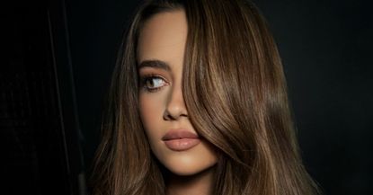 A Stylist on How to Achieve the "Bubble Blowout" Look | Who What Wear