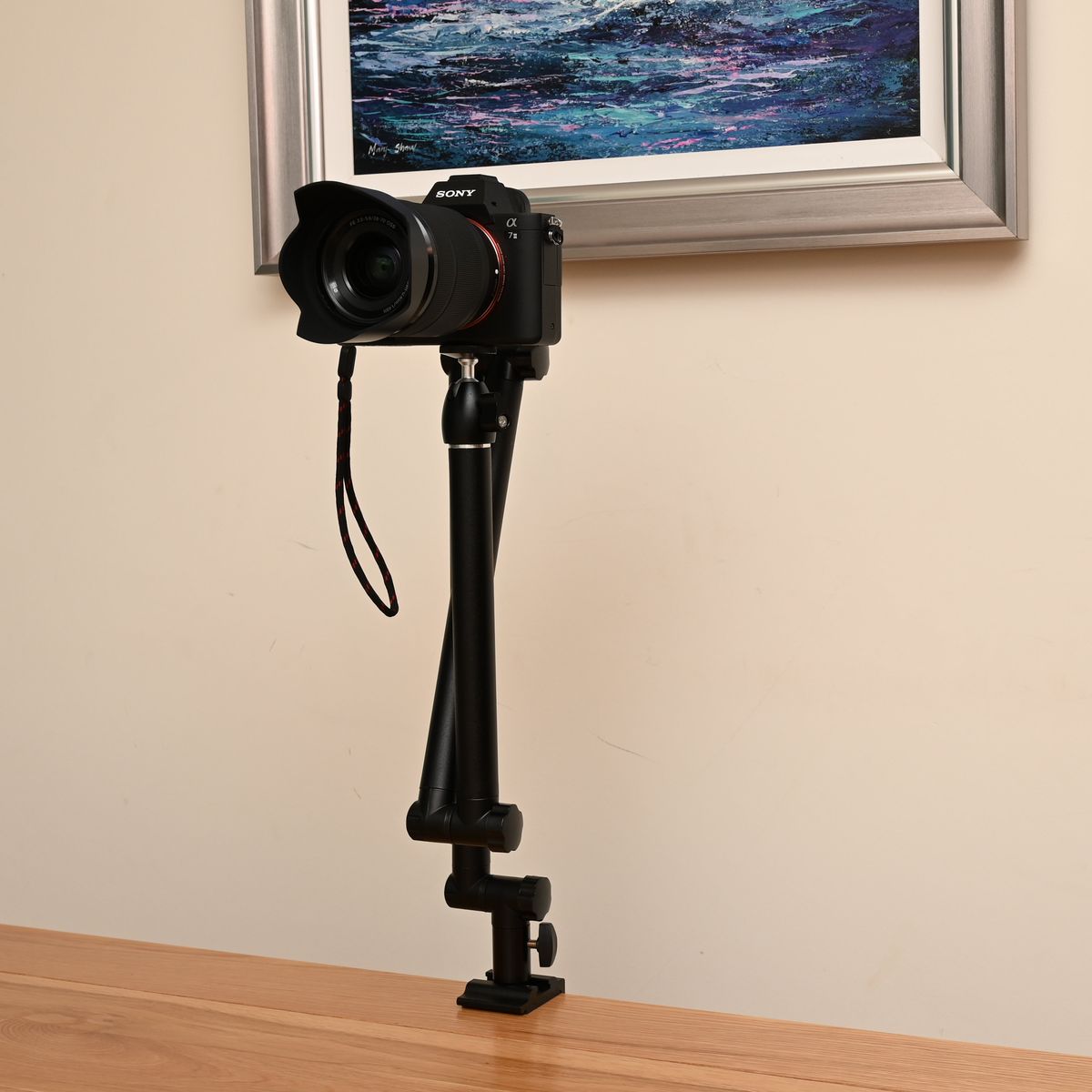 Tarion Desk Mount Camera Stand review: a decidedly angular affair that ...