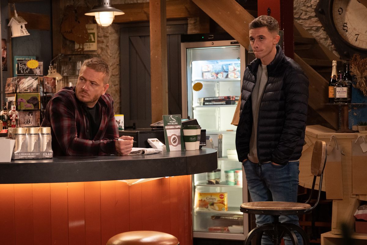 Emmerdale LEGEND to be KILLED OFF as star quits soap? | What to Watch