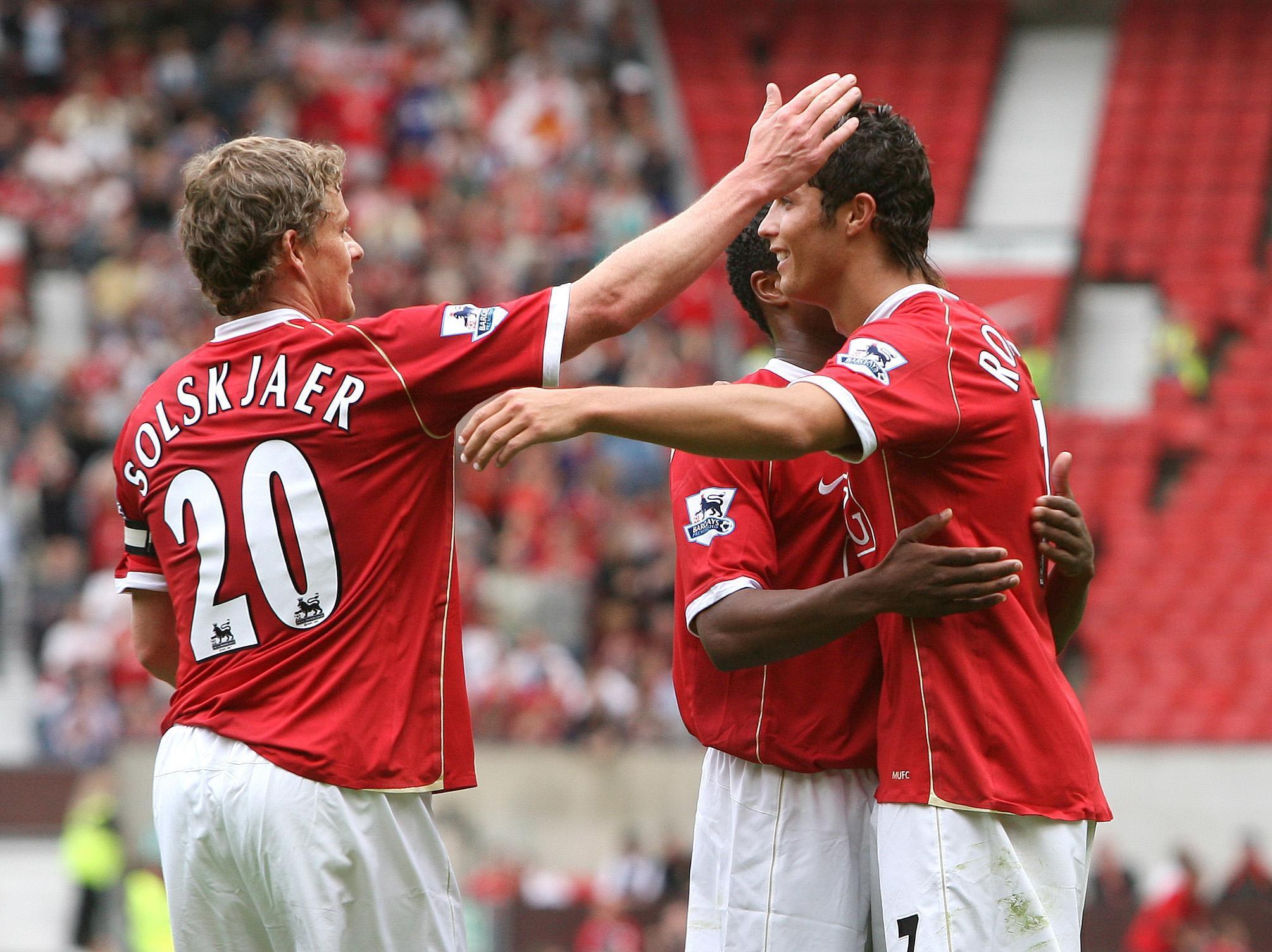 Man Utd Players Past And Present Welcome Cristiano Ronaldo Return