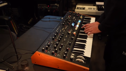 "That new synth you all been waiting on, on its first album": Watch ...