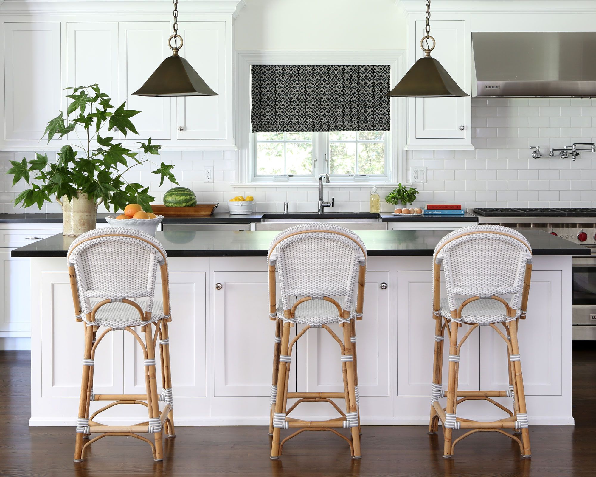 How to clean fabric kitchen chairs: 3 expert methods | Homes and Gardens