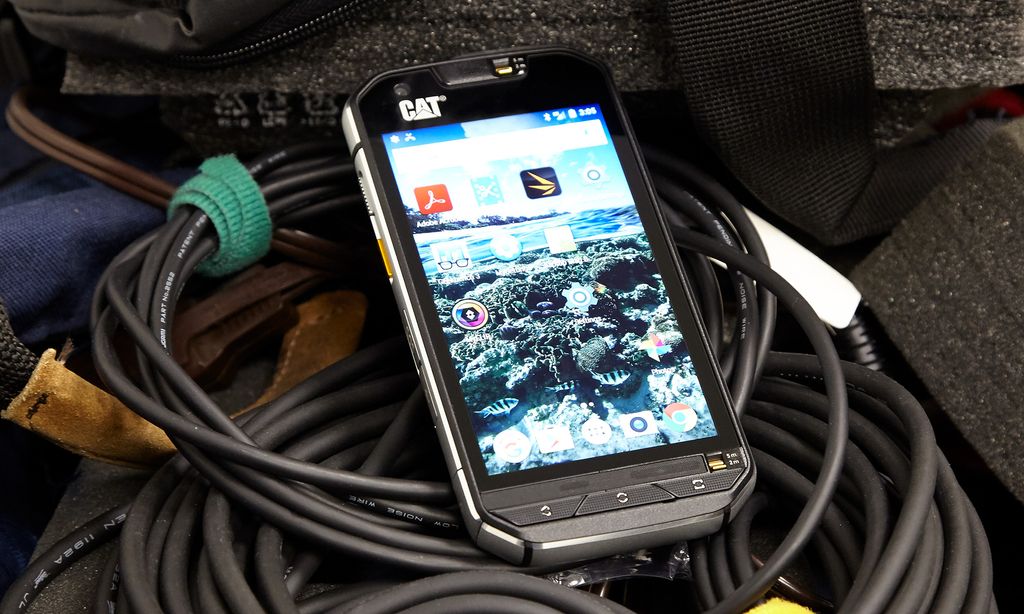 Cat S60 Review: This Rugged Phone Beats the S7 Active | Tom's Guide