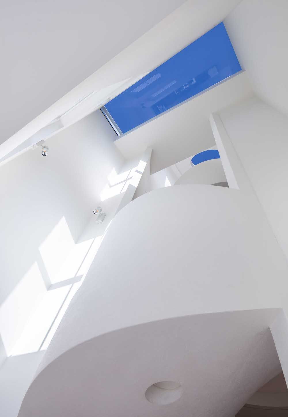 Explore a sleek, ultra modern Victorian townhouse in west London