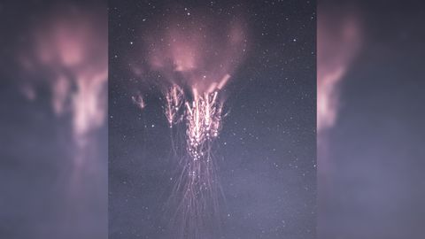 Eerie, ultra-detailed photo of a lightning 'sprite' exposes one of ...