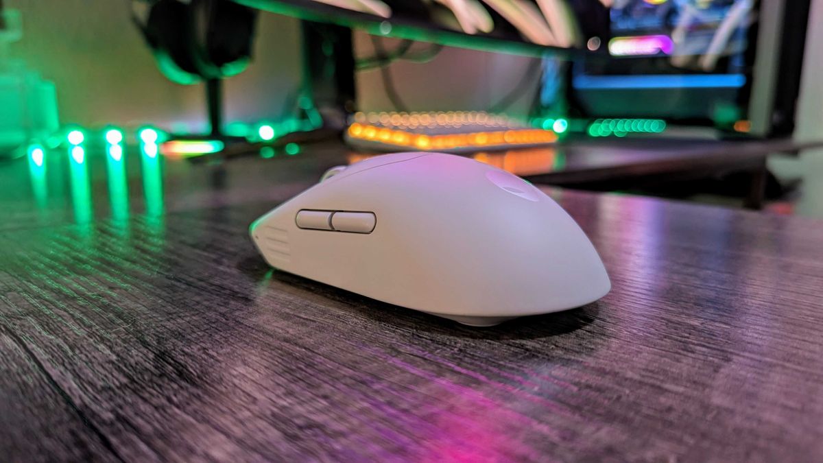 Alienware Pro Wireless Gaming Mouse review: The smoothest mouse I've ...