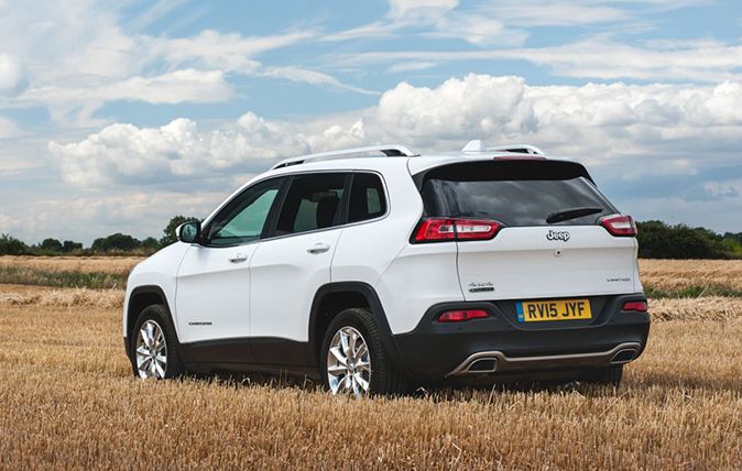 Land Rover Discovery 2.0 SD4 HSE Luxury review: 'A veritable ...