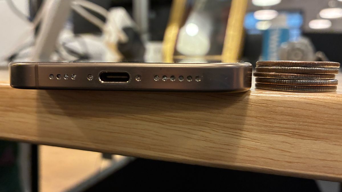 I did the quarter stack test with Samsung Galaxy S25 Edge, iPhone 16 ...