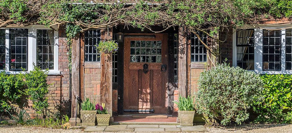The Edwardian estate once home to the original Star Wars producer ...